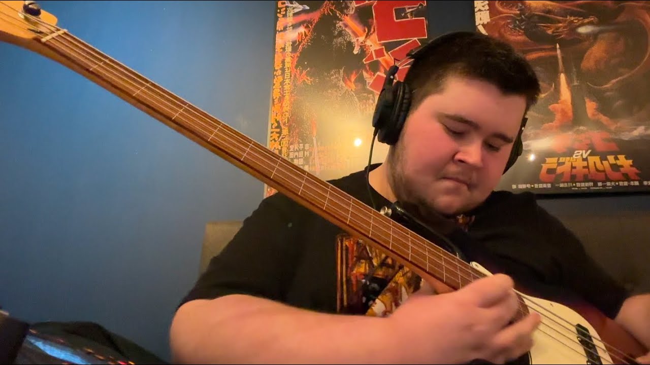 Messing around with bass harmonics (Portrait of Tracy) - YouTube