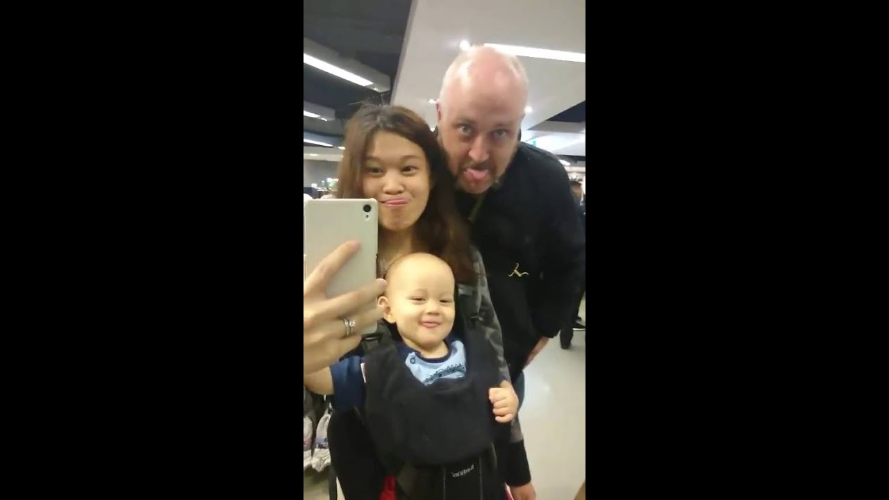 Tongue dance family edition 28 August 2015 - YouTube