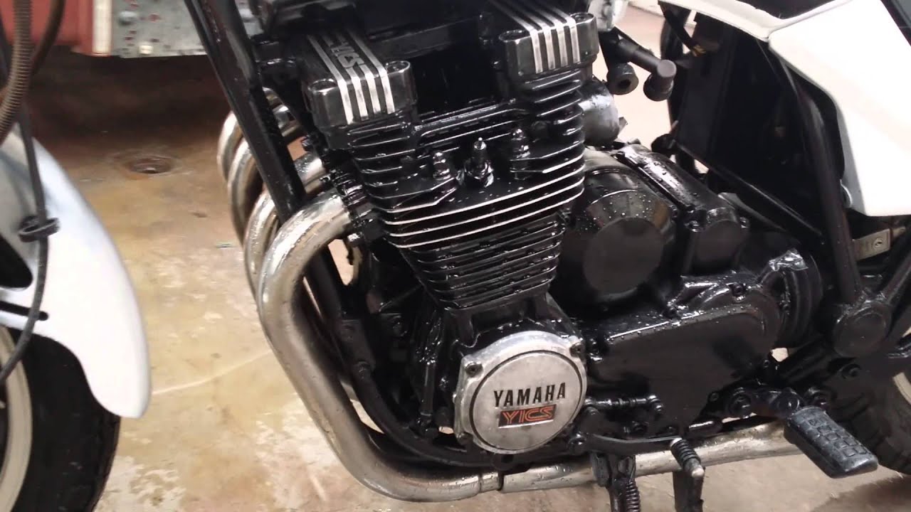 82' YAMAHA XJ750 SECA ENGINE PAINT AND MOCK UP 004 - YouTube