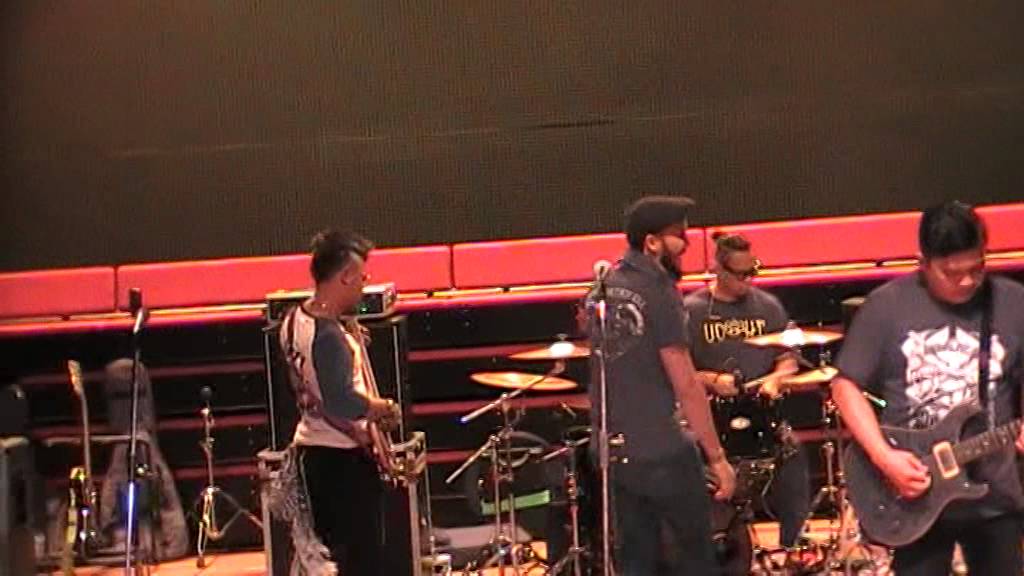 Aryan Band - Gelora Paras 7 - YouTube