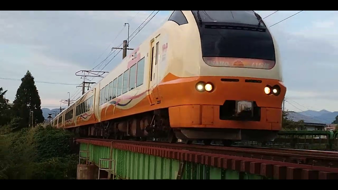 E653系 特急いなほ(羽越本線全線開通100周年ラッピング有り) - YouTube