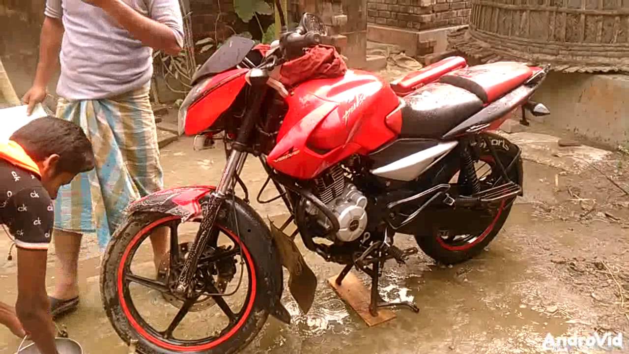 bike washing pulsar and discover - YouTube