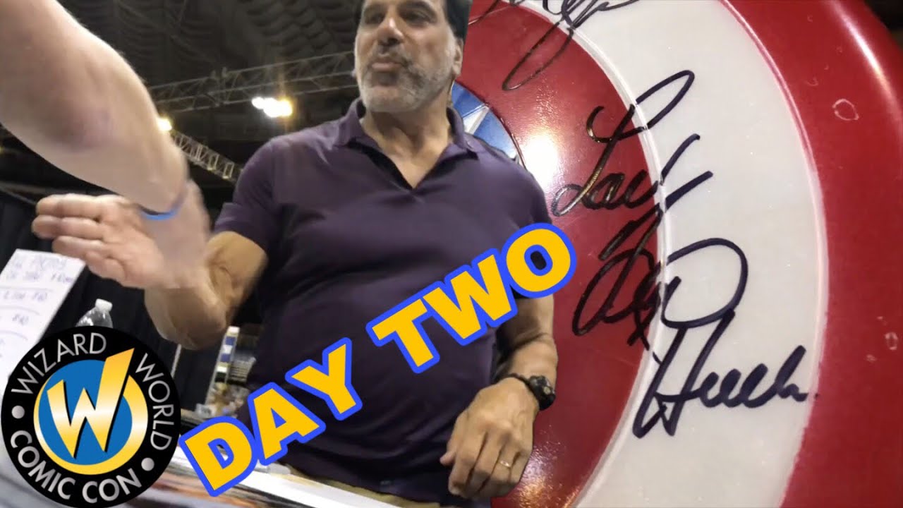 Meeting LOU FERRIGNO! WIZARD WORLD Comic Con St. Louis 2019 DAY 2 ...