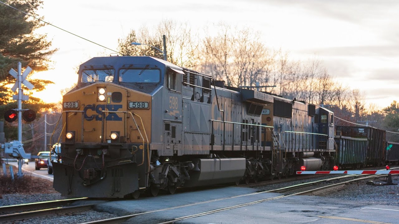 HD Two CSX Trains at Sunset - YouTube