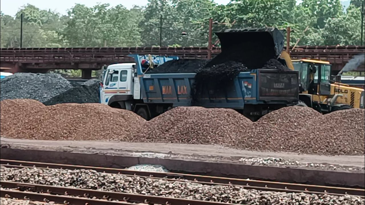 Quick loading of coke for sponge iron ore and steel plant, Coke loading ...