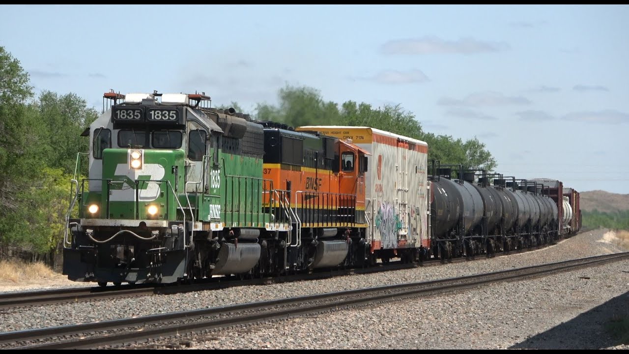 [Railfanning] BNSF Panhandle Subdivision - May 2022 - Part 1 - YouTube