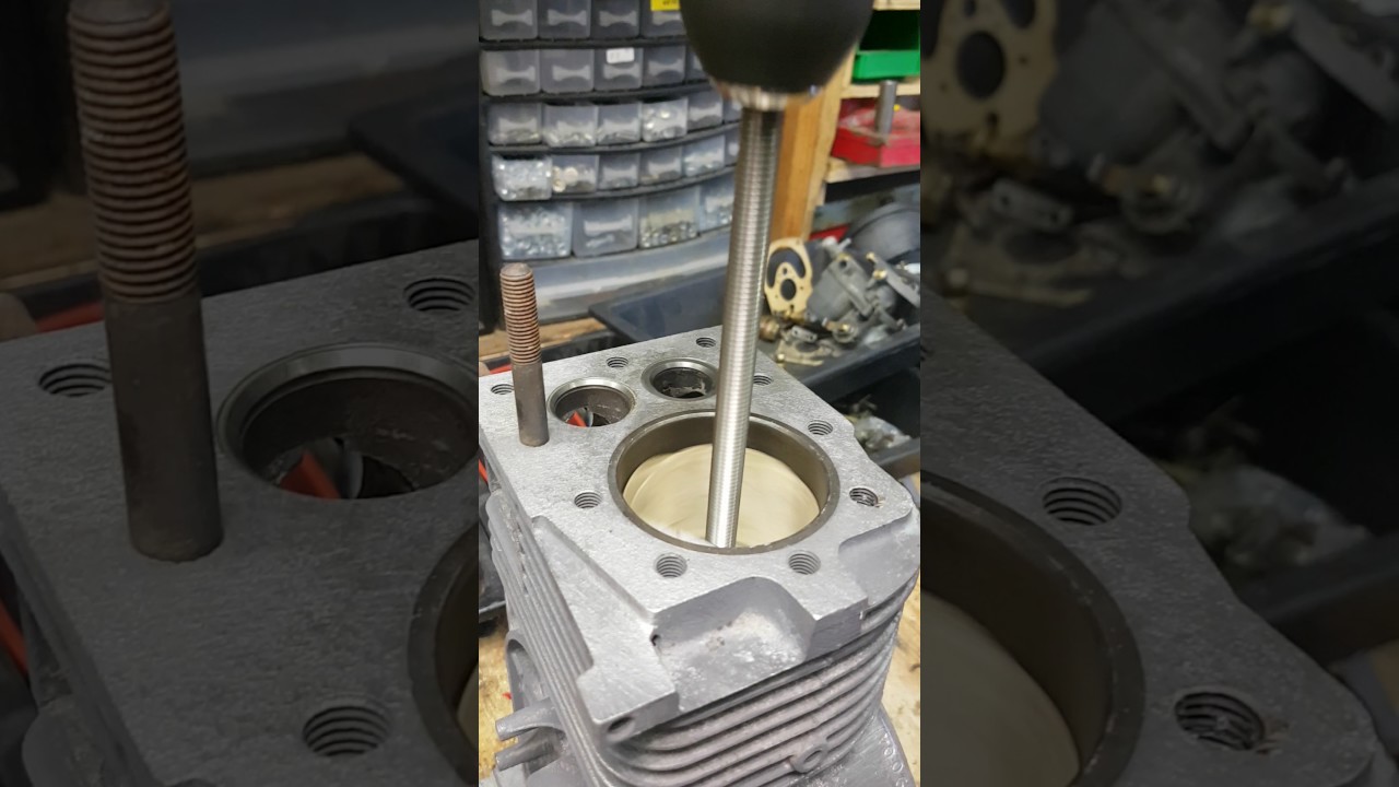 Moteur W 239 - YouTube