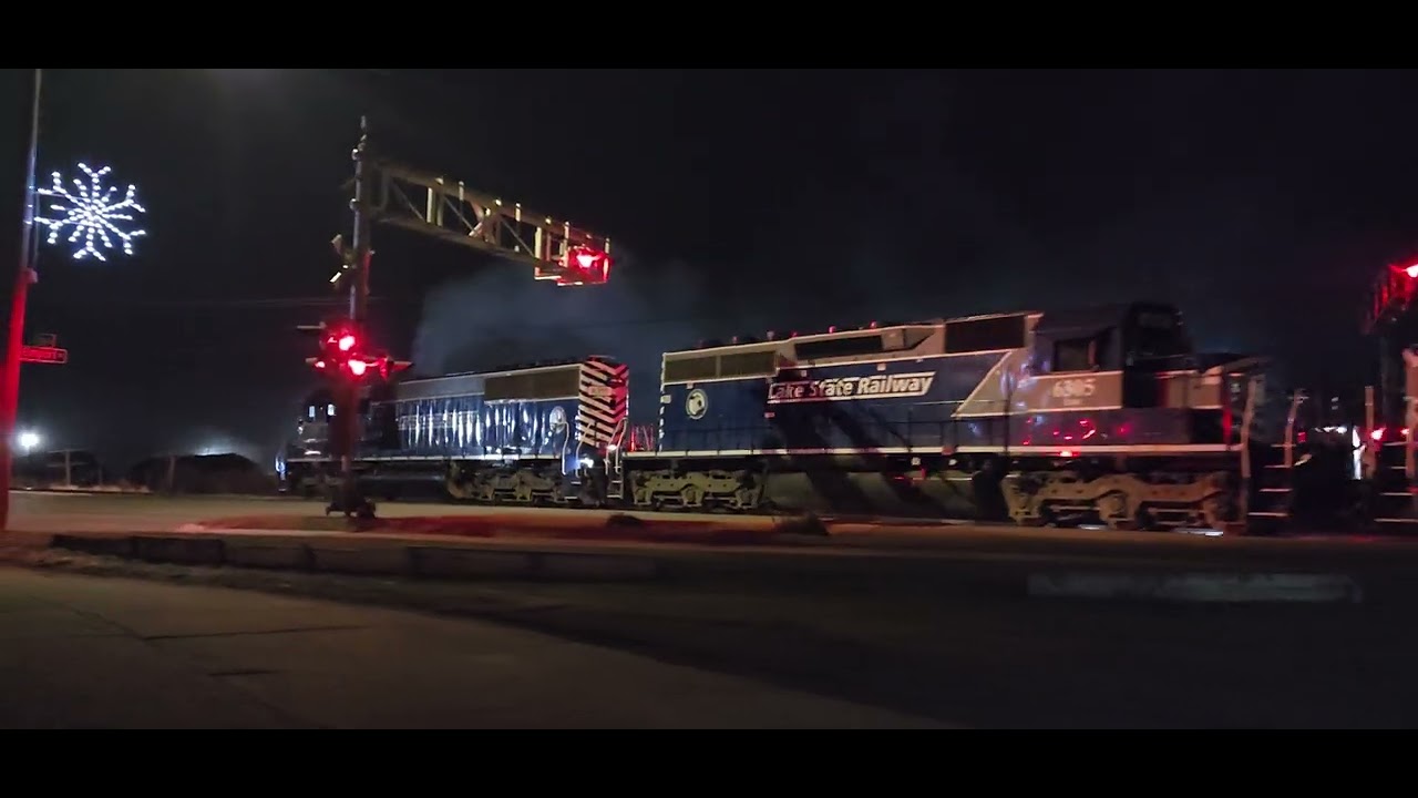 LSRC 6355, LSRC 6305, LSRC 6356, & LSRC 6351 Northbound Bridgeport ...