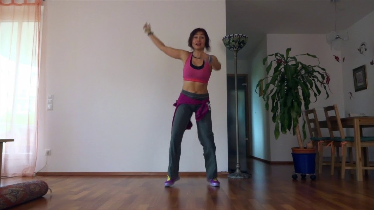 Zumba: Pa' Venezuela (percussion + merengue) - YouTube