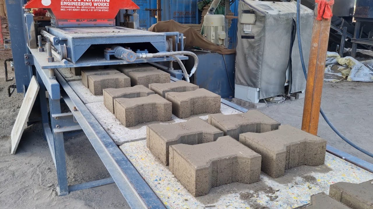 How Paver Blocks are Made | Concrete Tuff Tile , Pavement Blocks Making ...