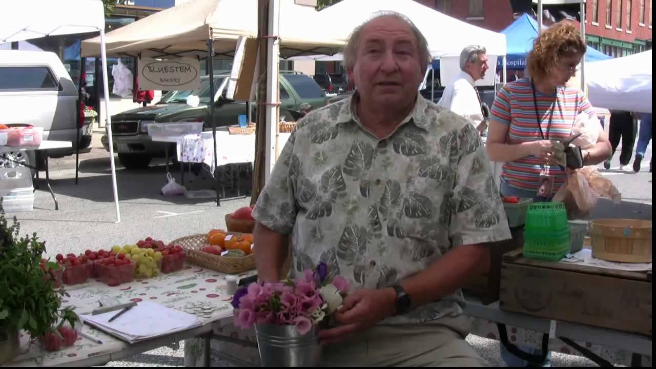 Springfield Old Capitol Farmers Market - YouTube