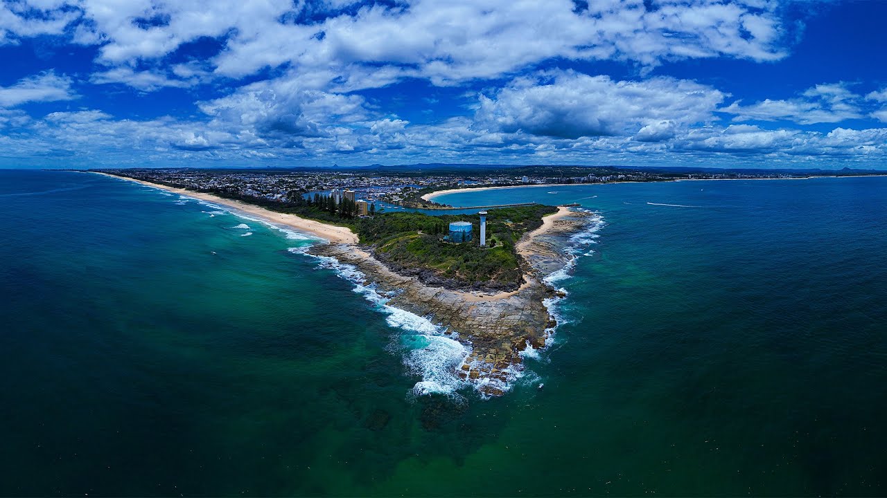 Point Cartwright Lighthouse - QLD, Australia - YouTube