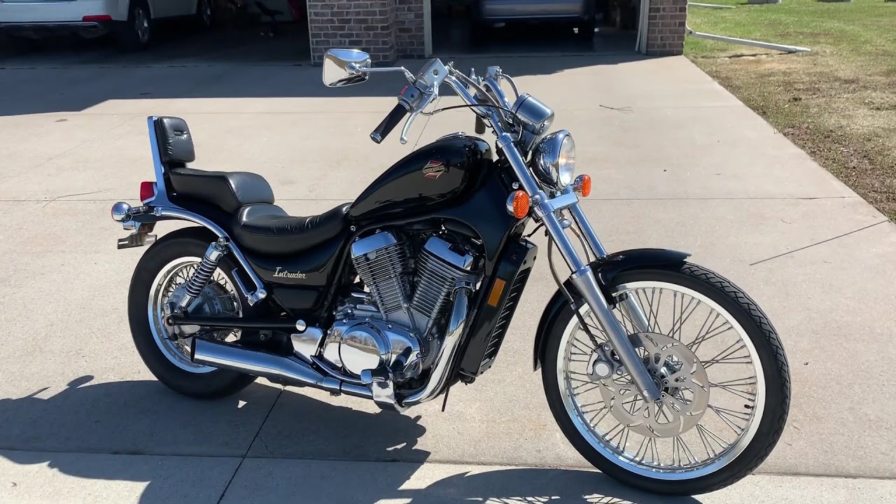 1988 Suzuki Intruder 750 - YouTube