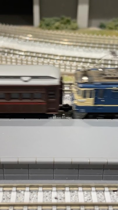 【Nゲージ】EF65 539＋旧型客車30両 - YouTube