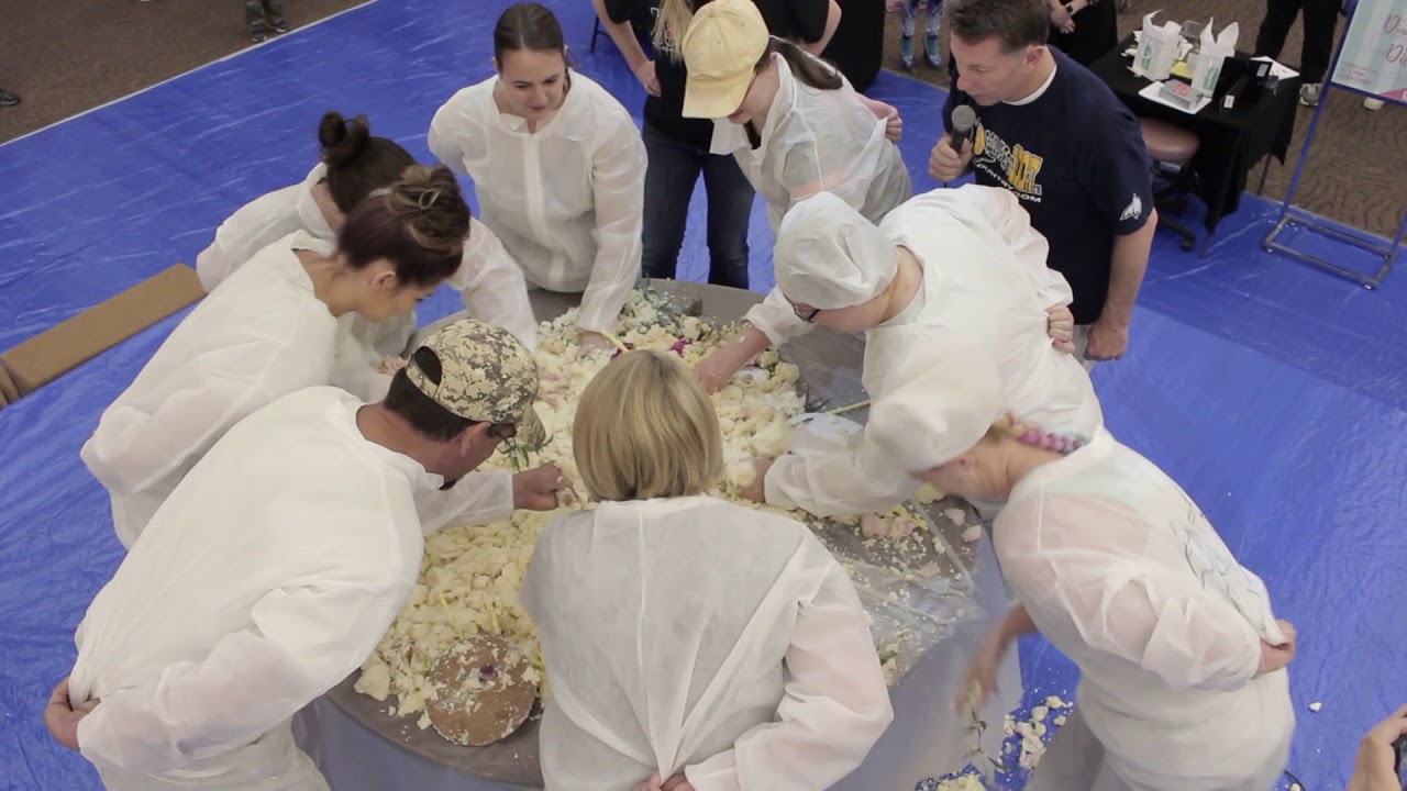 Watch People Dive Into Cake for $3000 Diamond - YouTube