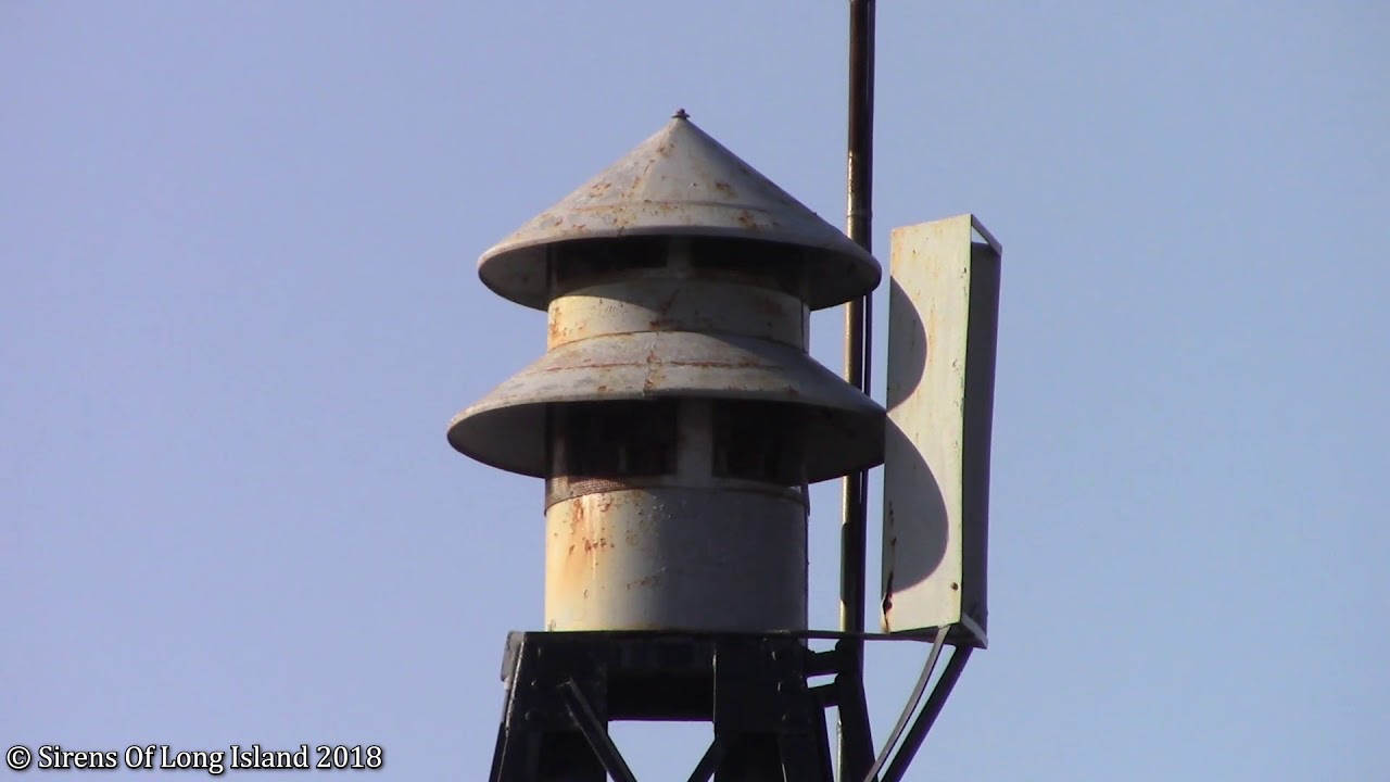 Federal Signal Model 5T Siren Test North Massapequa, NY 12/26/18 - YouTube