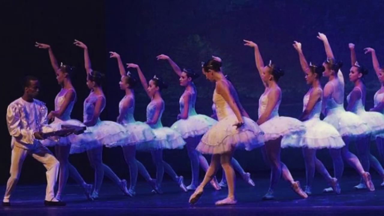 Documentário - Bailarinos : Homens da Dança Clássica - YouTube