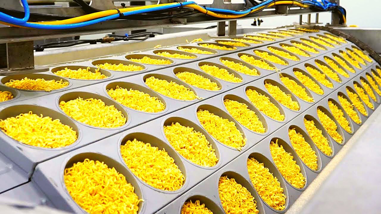 COMO se HACEN Los Fideos Instantáneos 🍜| ¡No Vas A Creer Lo Que Sucede ...