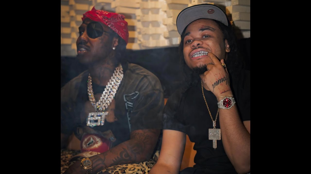 EST GEE GIVES BLOODHOUND Q50 A CUSTOM EST CHAIN & FREE VERSE ON Q50 NEW ...