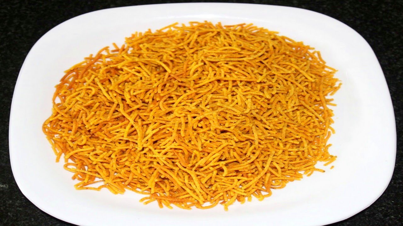 Aloo sev | आलू भुजिया | aloo bhujia | आलू सेव | instant crispy aloo sev ...