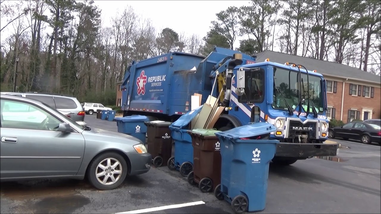 Republic Services- Mack MRU Heil 7000 Side Load Trash Truck - YouTube