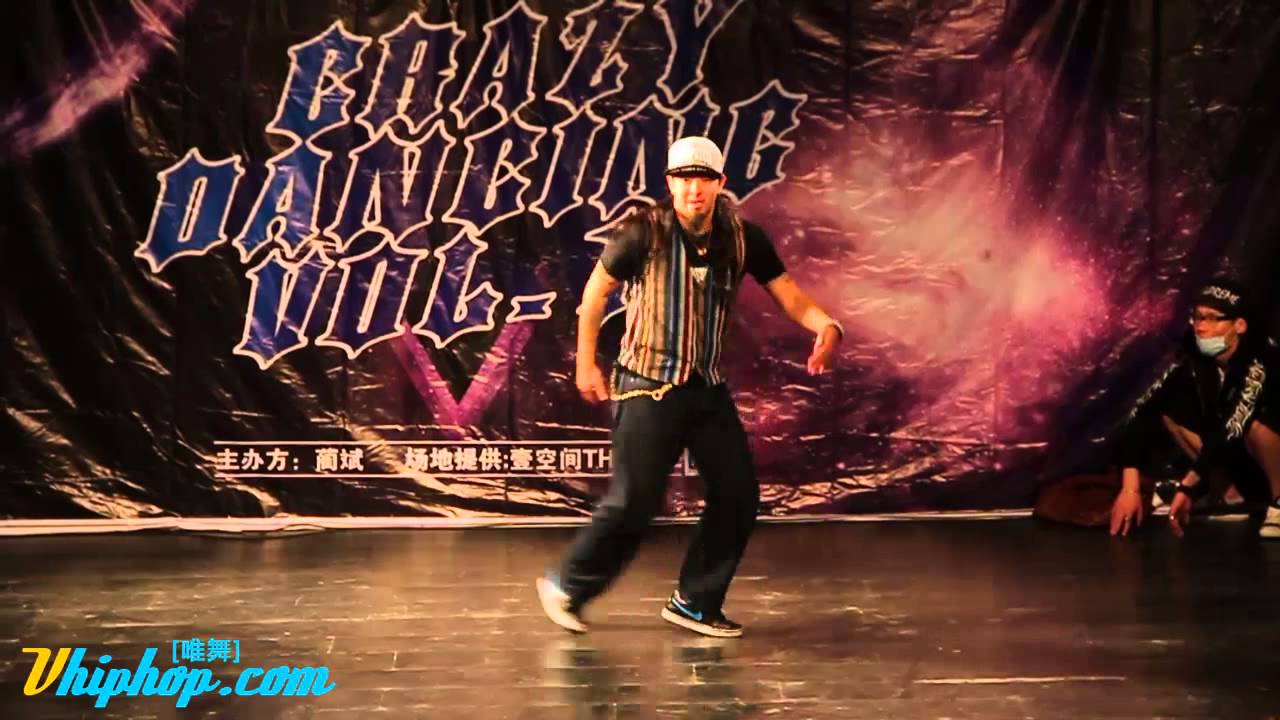 Crazy Dancing Poppin judge showcase Kei - YouTube