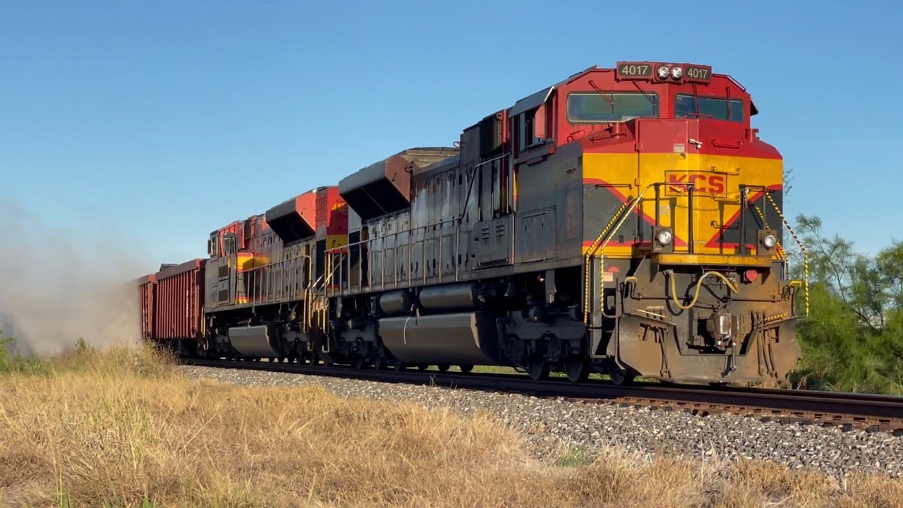 K3LP & Rock Train Dumping Ballast! KCS 4017 SD70ACE Leads Ballast Train! - YouTube