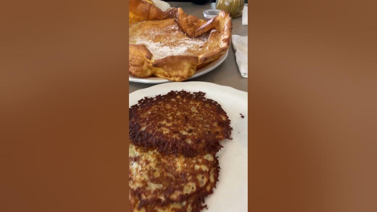 Fluffy German Pancake With Lots Of Lemon Potato Pancake Big fluffy-german-pancake-with-lots-of-lemon-potato-pancake-big
