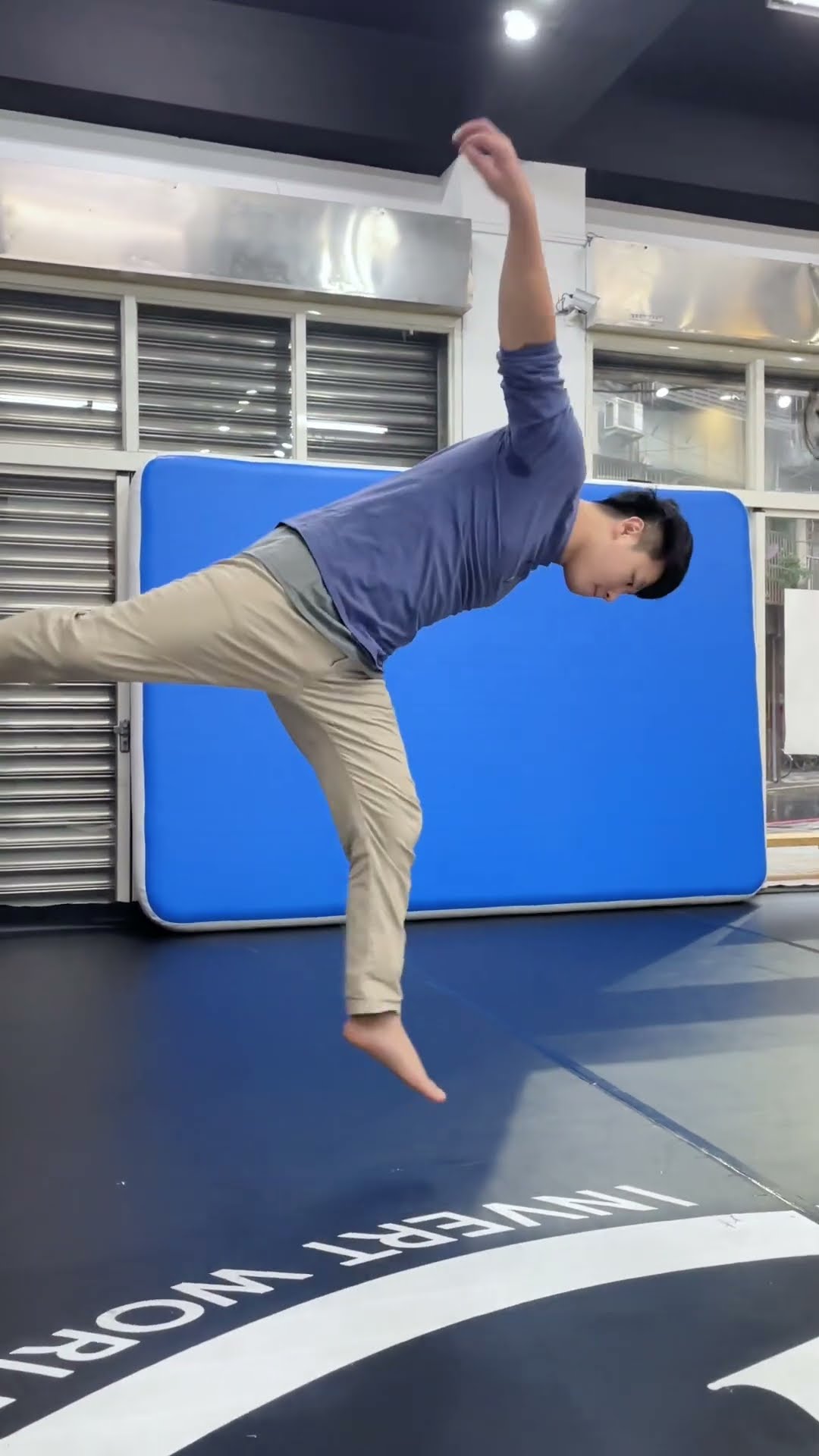 B-kick tutorial - YouTube