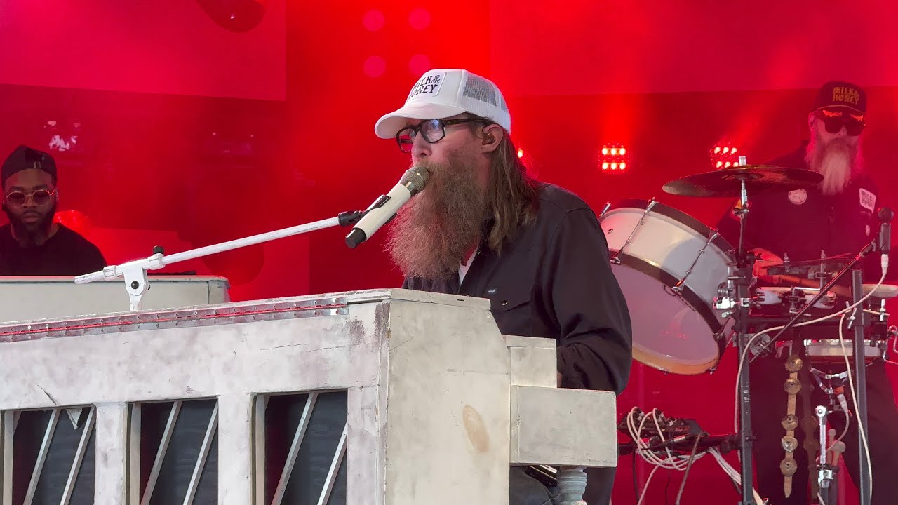 Crowder Concert at Epcot Garden Rocks (4/8/2024) - YouTube