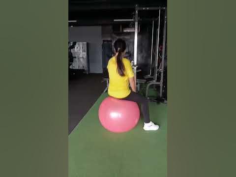 BOUNCING YOGA BALL#viral #shorts - YouTube