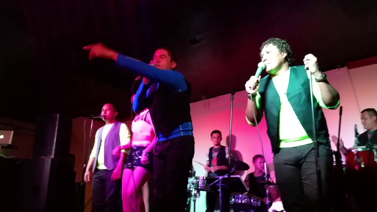 Zona Kaliente en vivo, Club One va - YouTube