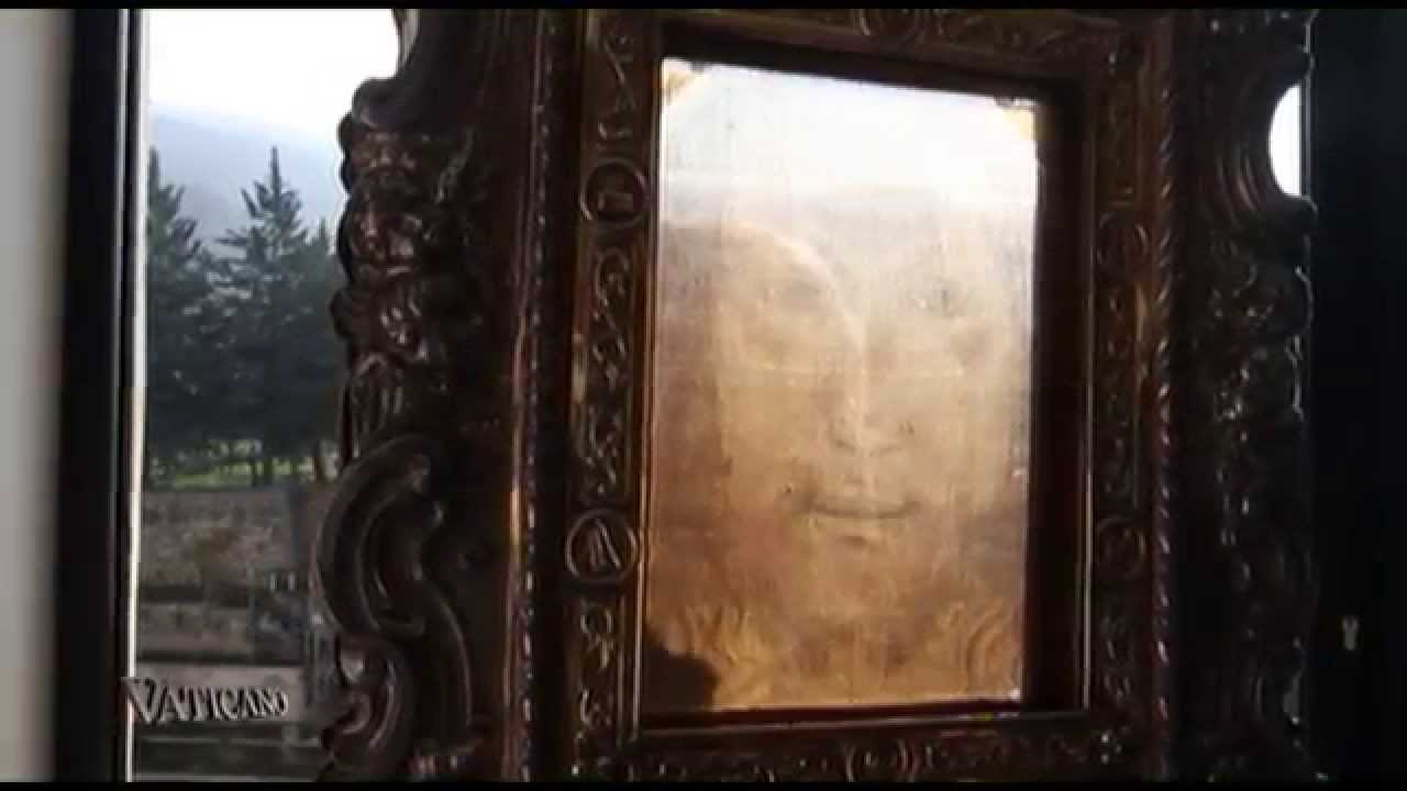 Manoppello's Face of Christ - YouTube