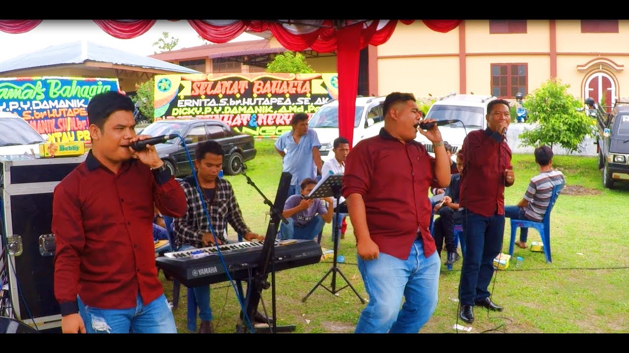 MARDUA HOLONG SAUT BARASA - (Lagu Batak Terpopuler) | D'Brothers Trio ...