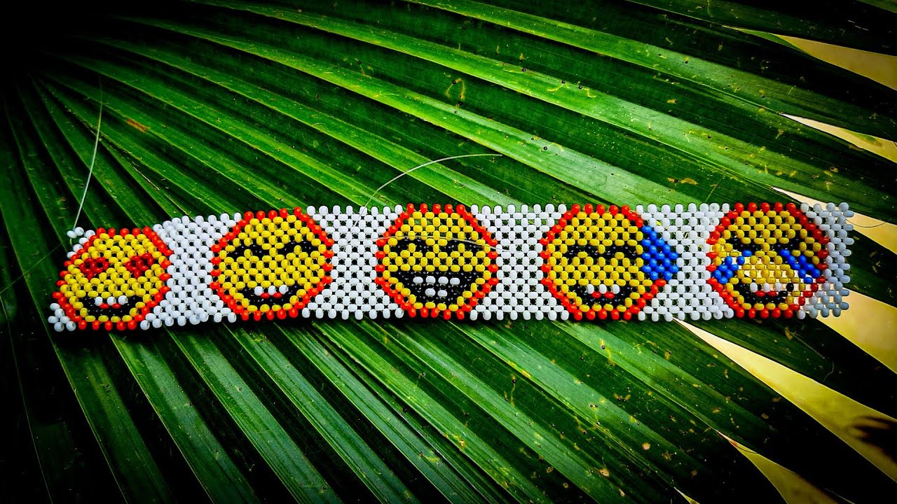 Emoji Smiley Face Themed Beaded Bracelet 😄 | Unique Loom Design on ...