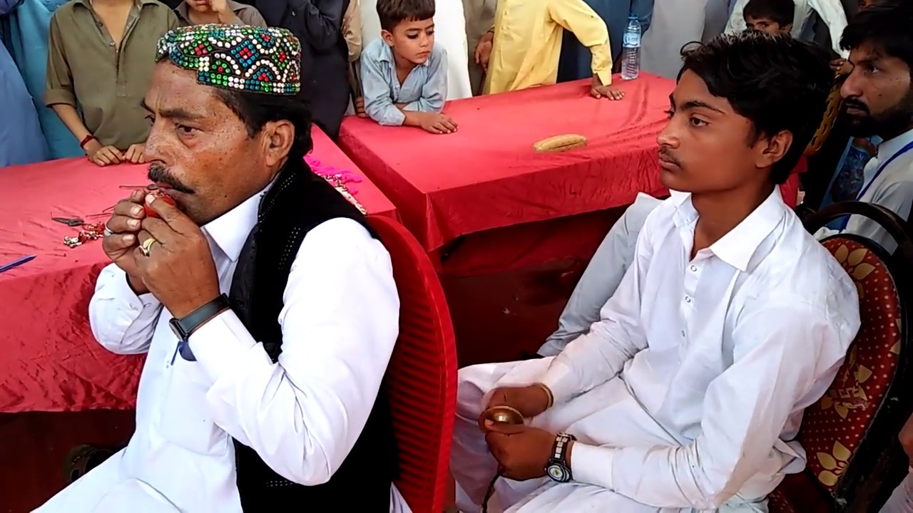 Boreendo Musical Instrumental in Sindh - YouTube