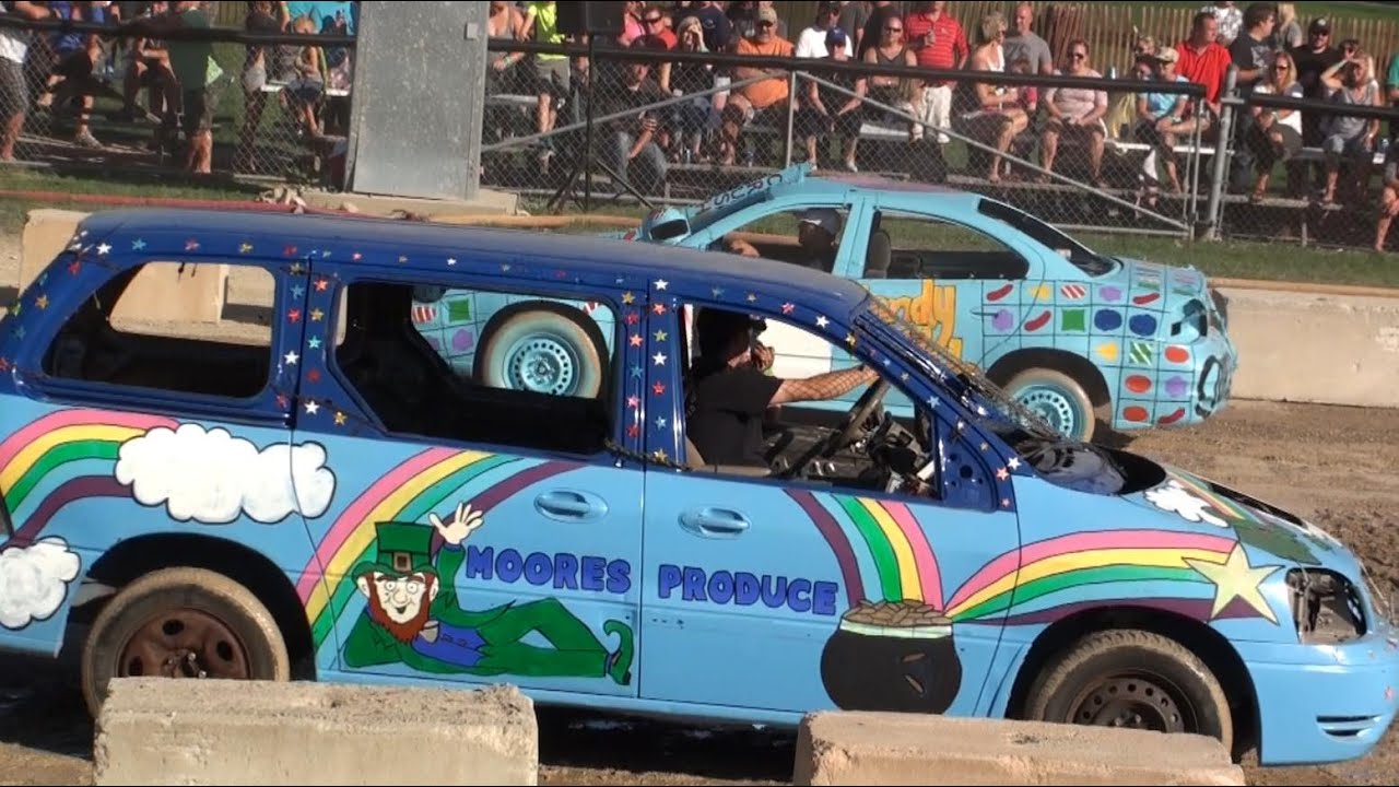 Mitchell Fair Demolition Derby 2016 | Best Dressed - YouTube