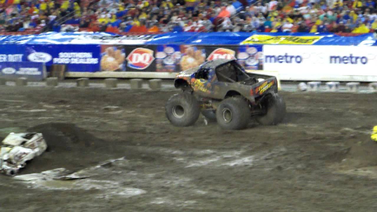 Monster Jam 2008 Tampa, Fl - YouTube