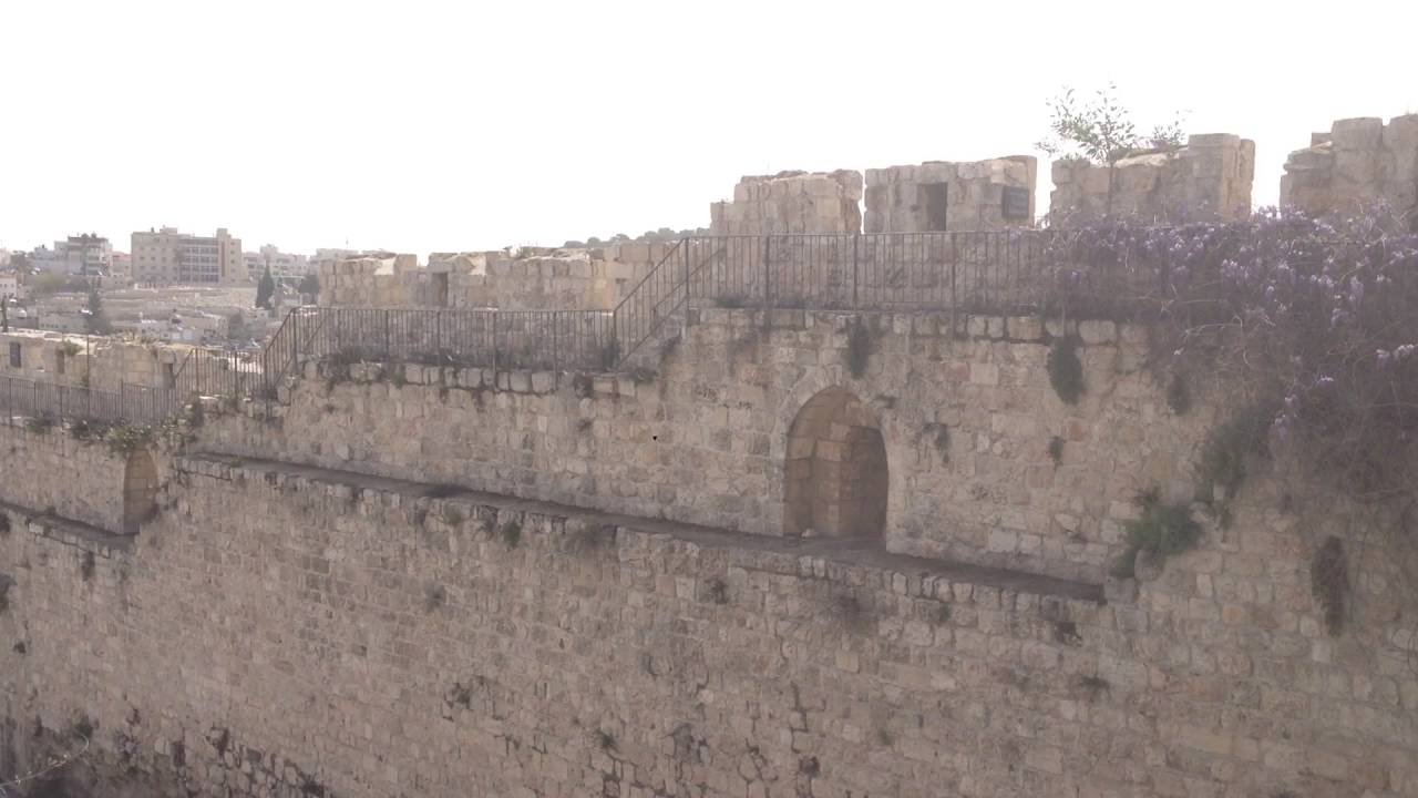 Walls of Jerusalem Old City - YouTube