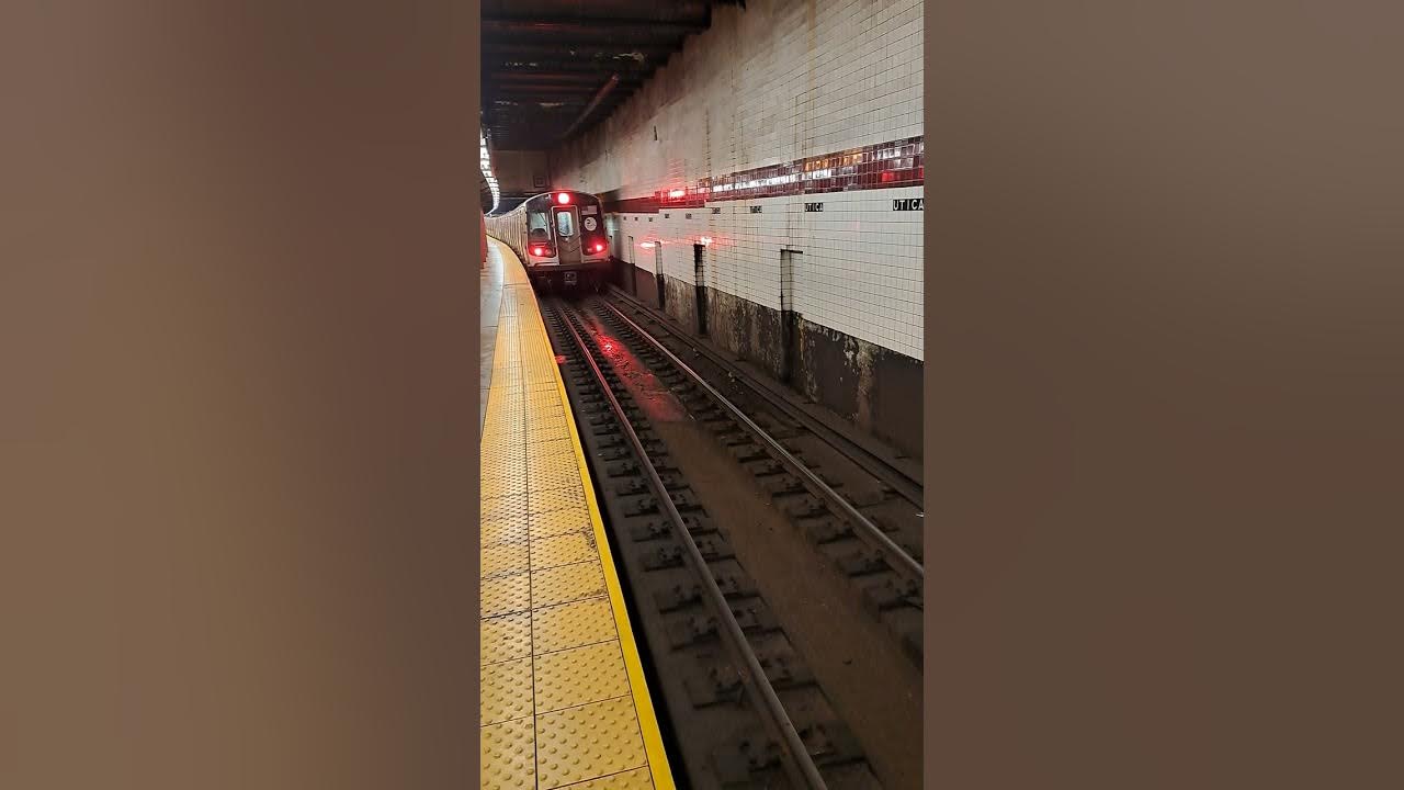 Manhattan Bound R179 C train entering and leaving Utica Avenue - YouTube