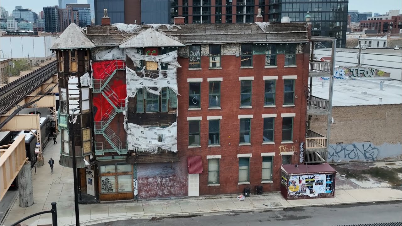 Failed 1892 Chicago Preservation Building Rotting Lake Street Schlitz ...