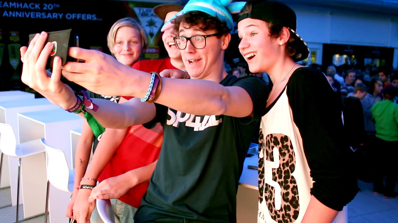 ♥ Sp4zie IRL - DreamHack 2014 - YouTube