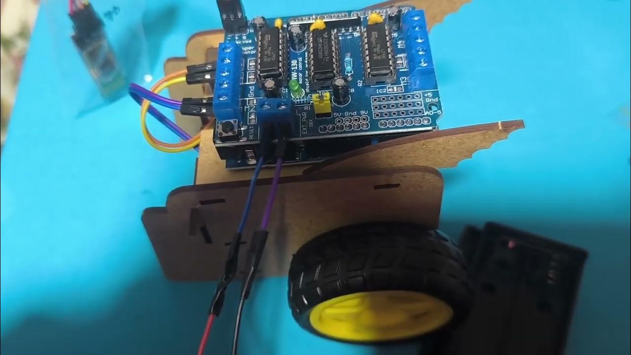 Como realizar un robot controlado por Bluetooth (robofut) - YouTube