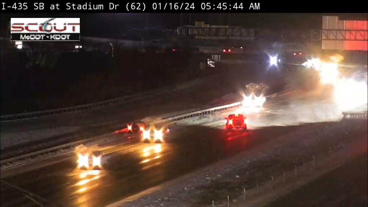 Kansas City: Multiple Car Crash In Same Corner Due To Ice And Bad ...