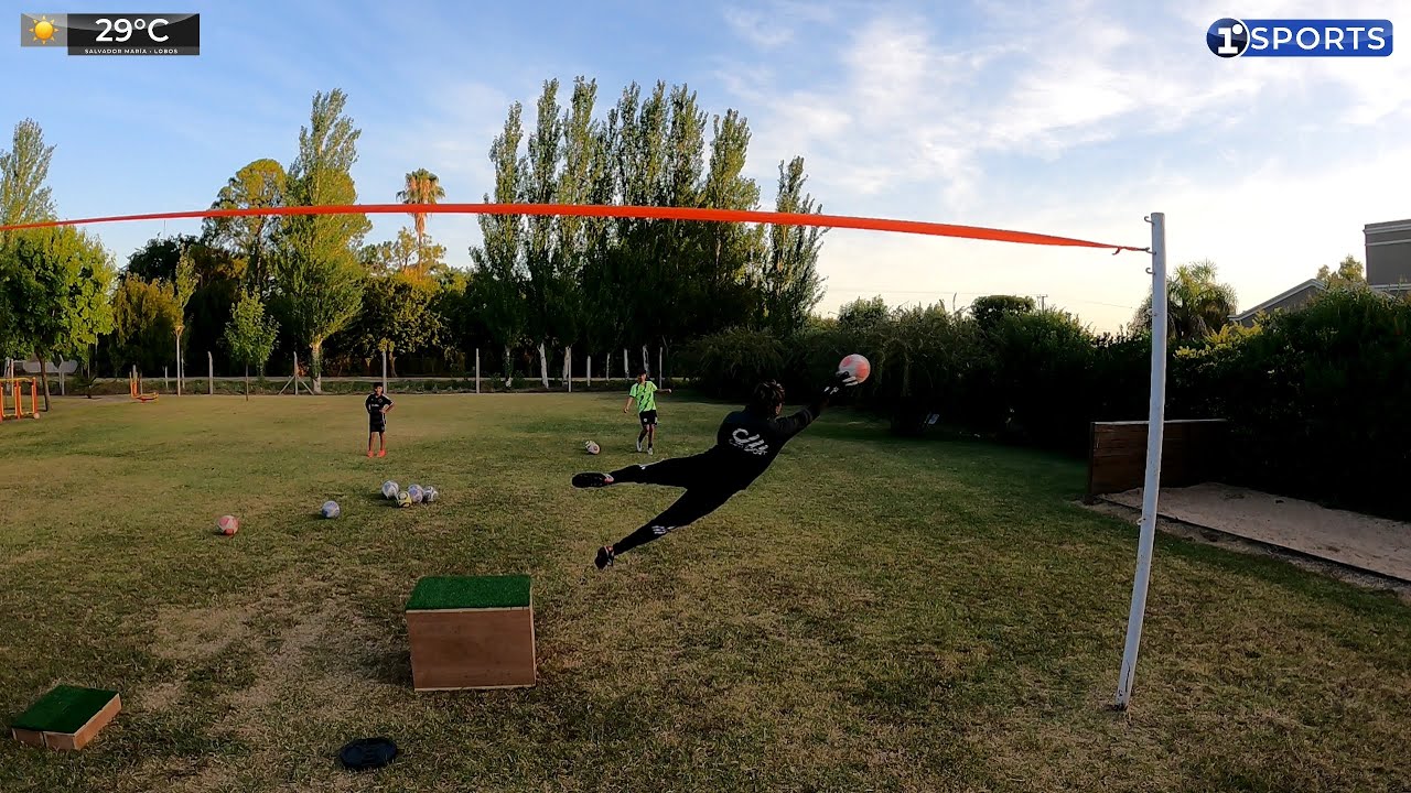Iván Brun GK 🇦🇷 #entrenamiento de #arquero #goalkeeper #futbol #fuerza ...