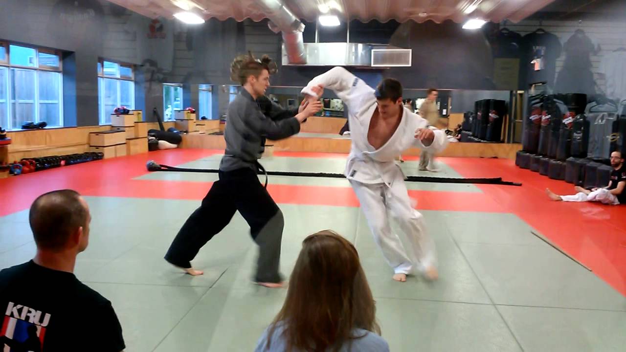 Jui-Jitsu competition demo practice - YouTube