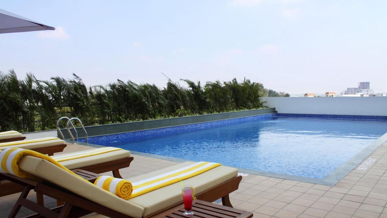Lemon Tree Hotel Electronics City Bangalore, India - YouTube