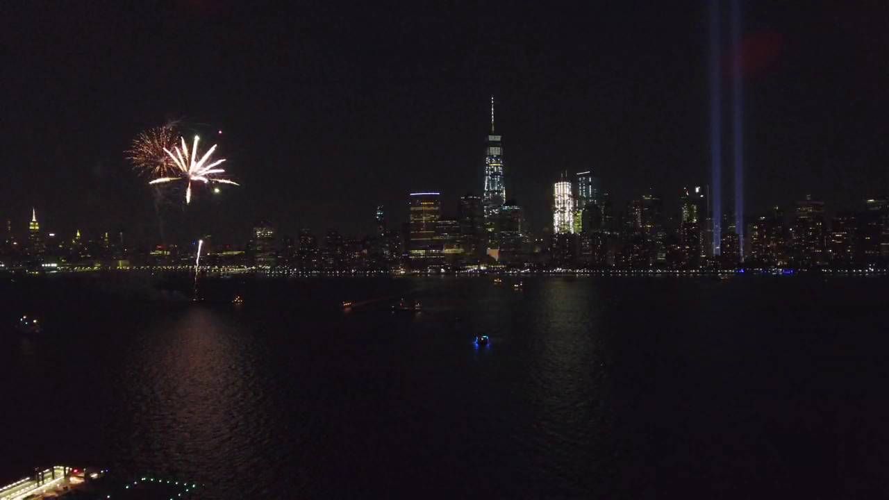 9/11 Memorial Lights & Fireworks - Tribute in Light - YouTube
