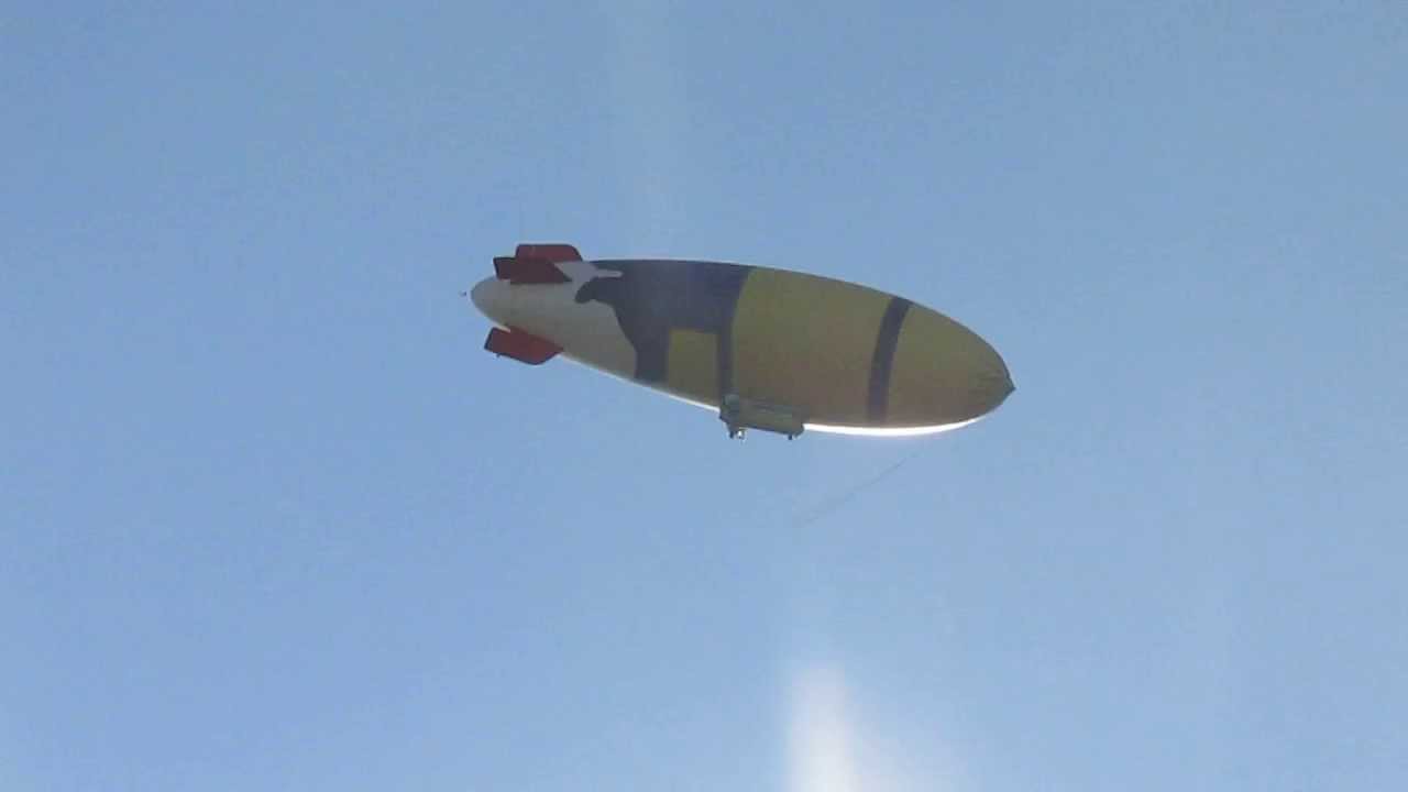 Despicable Me Blimp - YouTube