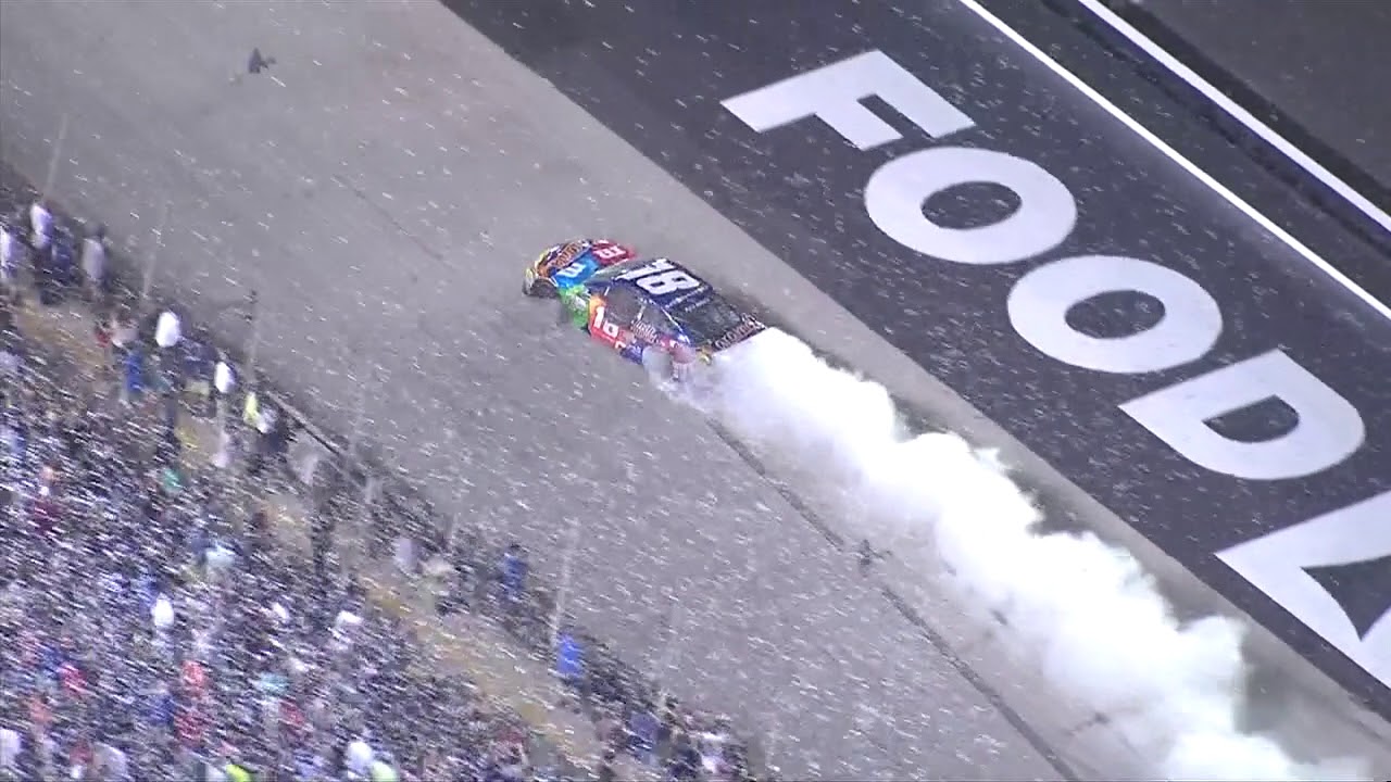 Kyle Busch celebrates Bristol sweep with major burnout - YouTube